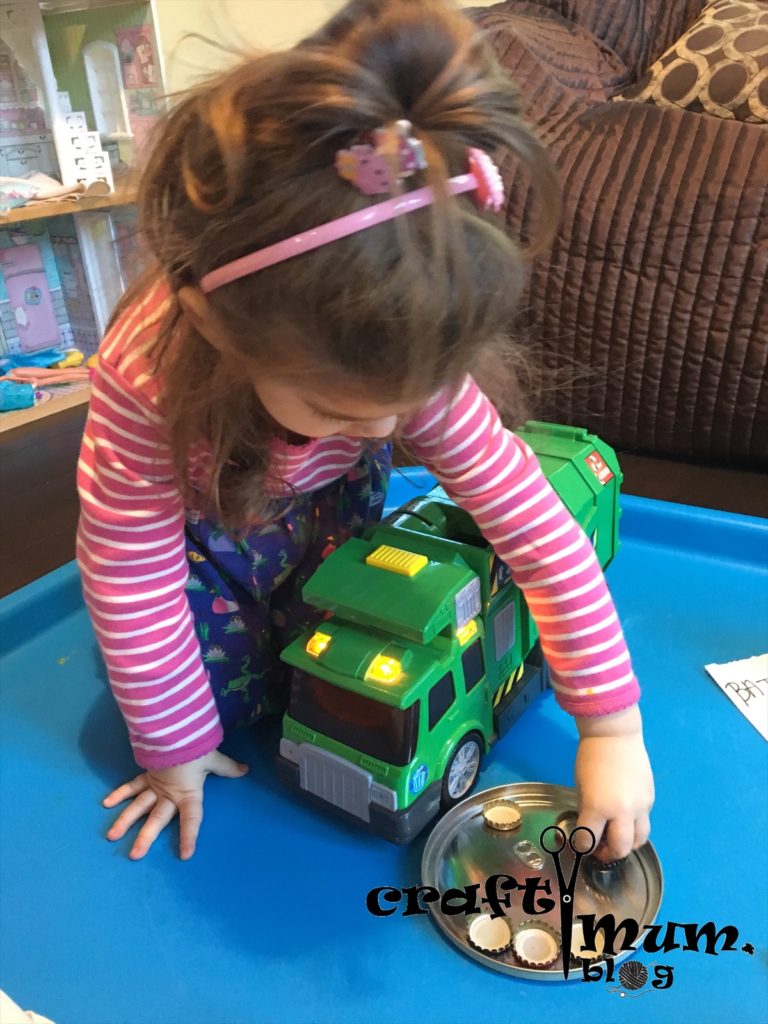 Recycling tuff spot play - Crafty Mum