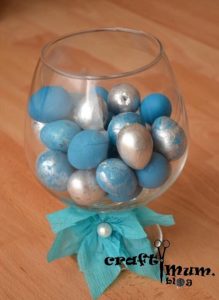 Easter egg vases - Crafty Mum