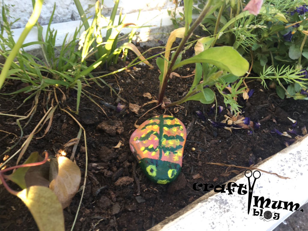 Kids stone painting - Crafty Mum