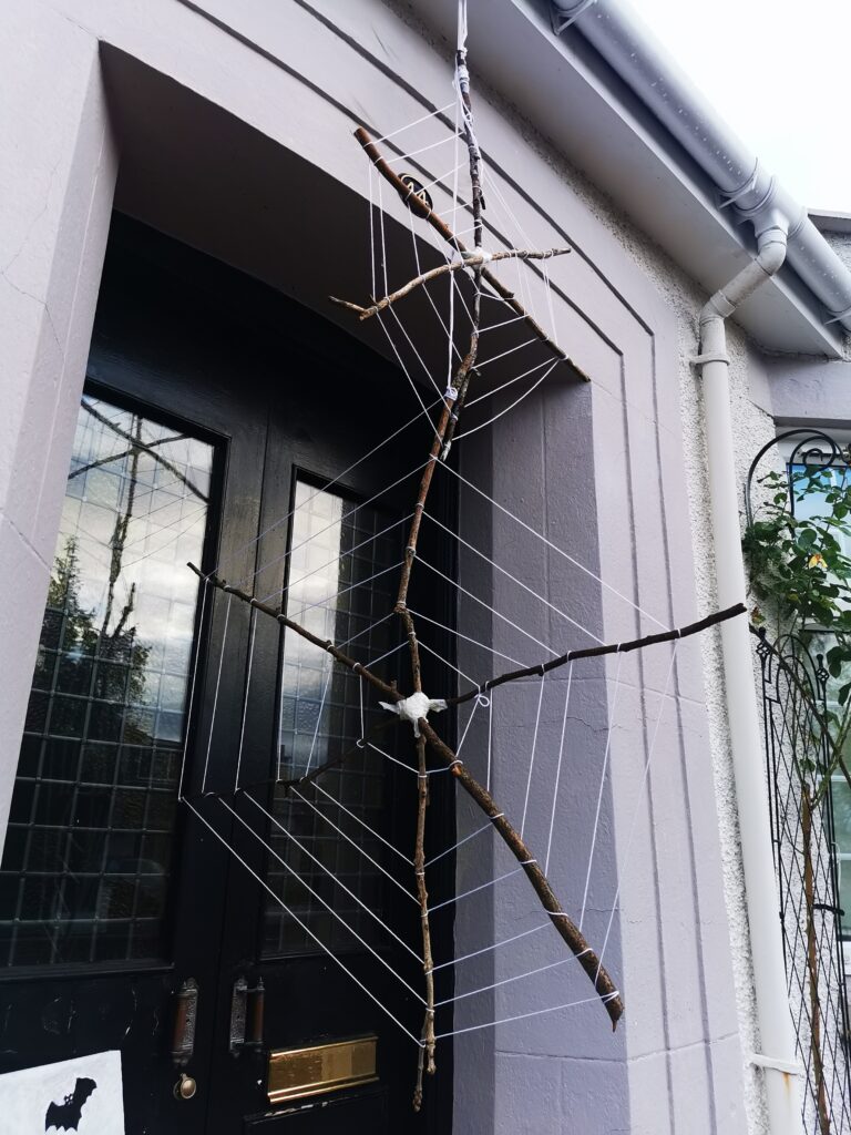 Sticks spiderweb - eco friendly decorations - Crafty Mum